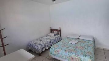 Quarto Casal | Wi-fi grátis, roupa de cama fornecida