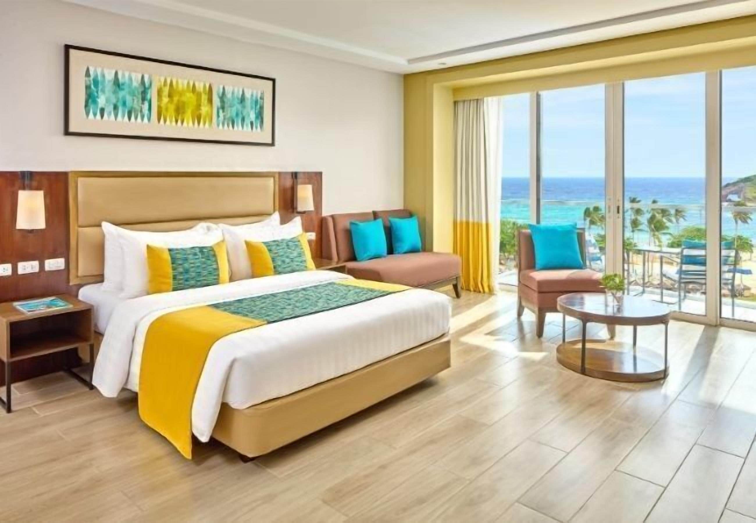 Quarto Premier | Minibar, cofre no quarto, secretária 