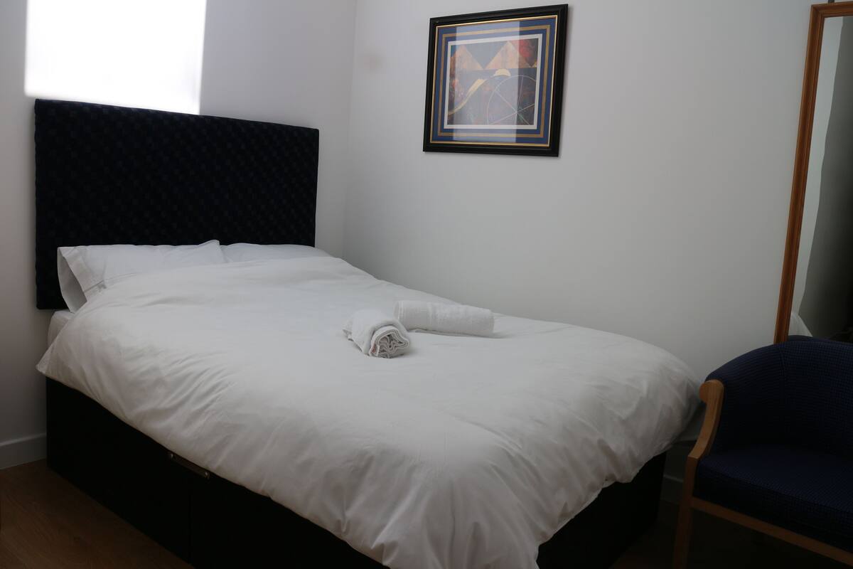 Quarto casal | Individualmente decorados, individualmente mobiliados