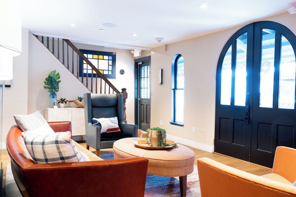 Morgan Hotel - Falmouth, MA