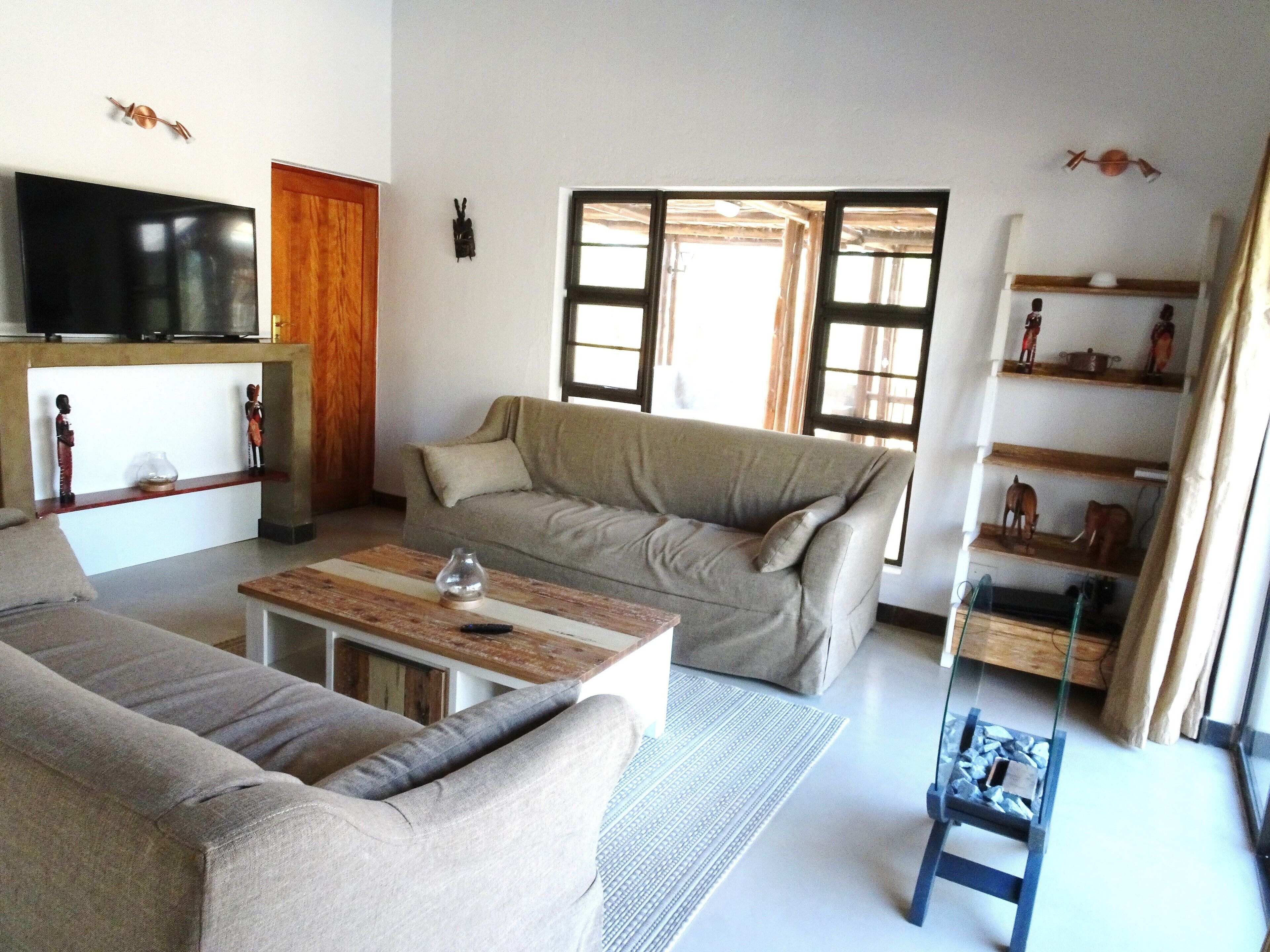 Exceptional Location Since Located Directly On The Edge Of The Savannah. - Hoedspruit