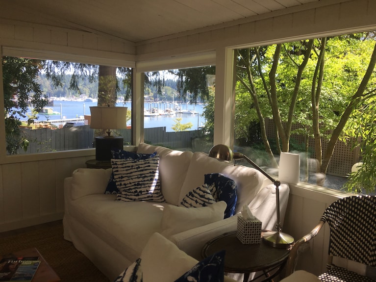 Eagle Harbour View Cottage - Nouveau! - Bainbridge Island
