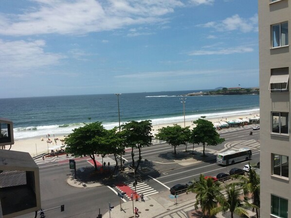 Apartamento | Vista para a praia ou o mar