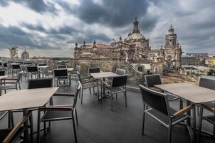 Pequenos-almoços, almoços, jantares servidos, cozinha mexicana 