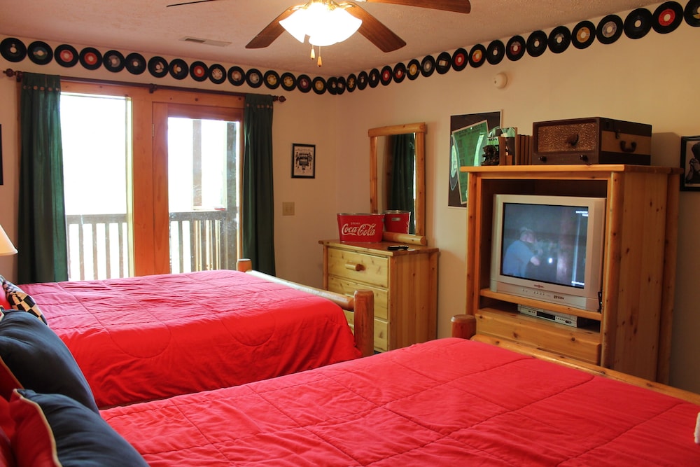 Bearly Believable! Sleeps 22 In The Smokies! - Gatlinburg