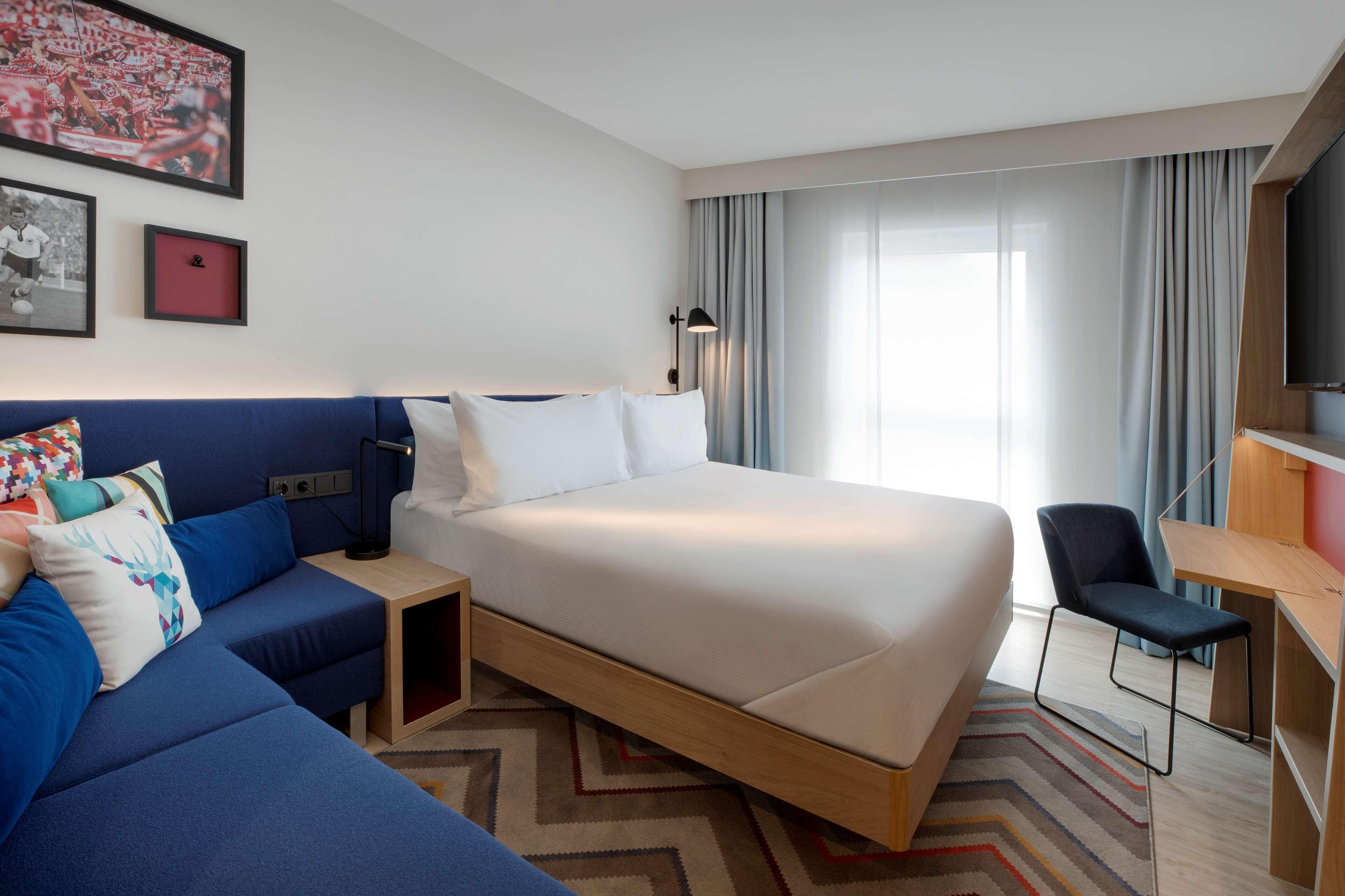 Minibar, cofre no quarto, secretária, quartos insonorizados 
