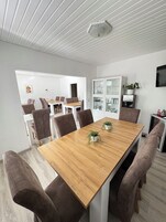 Pequeno-almoço continental diário (12.90 EUR por pessoa)