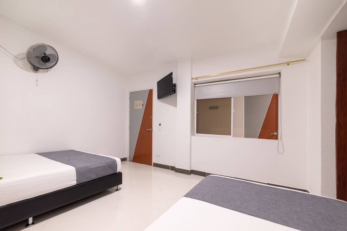 Quarto Twin | Wi-fi grátis, roupa de cama fornecida 