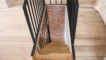 Quarto Familiar | Sala de estar | Televisor LED