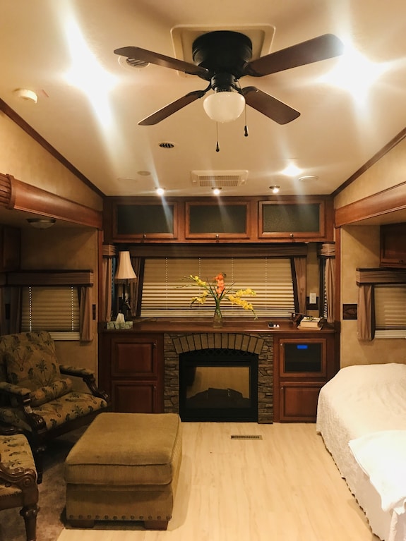 歴史的なステージコーチRd、リトルサティラリバーの近くのロブリーフォレストファームステイ - ジョージア州