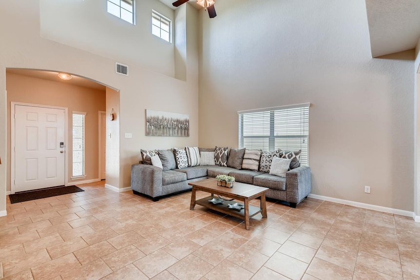 *Open* Pool/park-seaworld/sixflags/lacklandbmt/shopping/alamo. *Extremely Clean* - Hill Country Retreat – San Antonio