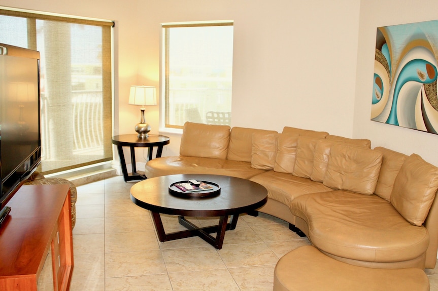 Rare Trouver! Deux Beaux Appartements 2br / 2ba, Vue Sur Le Coucher Du Soleil, Piscine, Parking - Treasure Island, FL