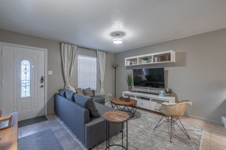 Venga A Relajarse En Su Hogar Lejos De Casa ** Nuevo Listado ** Ambiente Rústico Y Acogedor. - San Antonio, TX