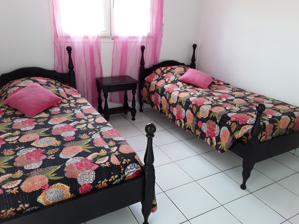 La Framboisine: Villa Of 220m2 4 Bedrooms Ste Anne - Martinique