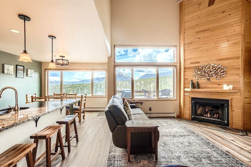 Spacious Condo W/ Panoramic Views, Shared Hot Tubs - 銀座