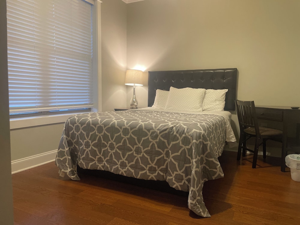 Comfortable New House At Edge Of Gulch - Nashville, TN