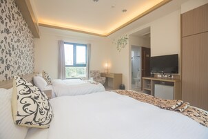 Quarto quádruplo (202) | Escrivaninha, Wi-Fi de cortesia, roupa de cama