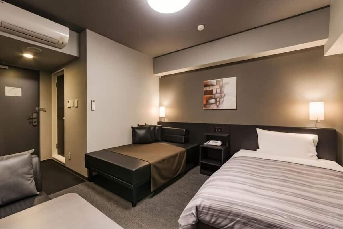 Escrivaninha, Wi-Fi de cortesia, roupa de cama