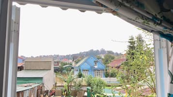Dormitório Partilhado, vista para o jardim (6 guests, 1st Floor) | Vista do quarto