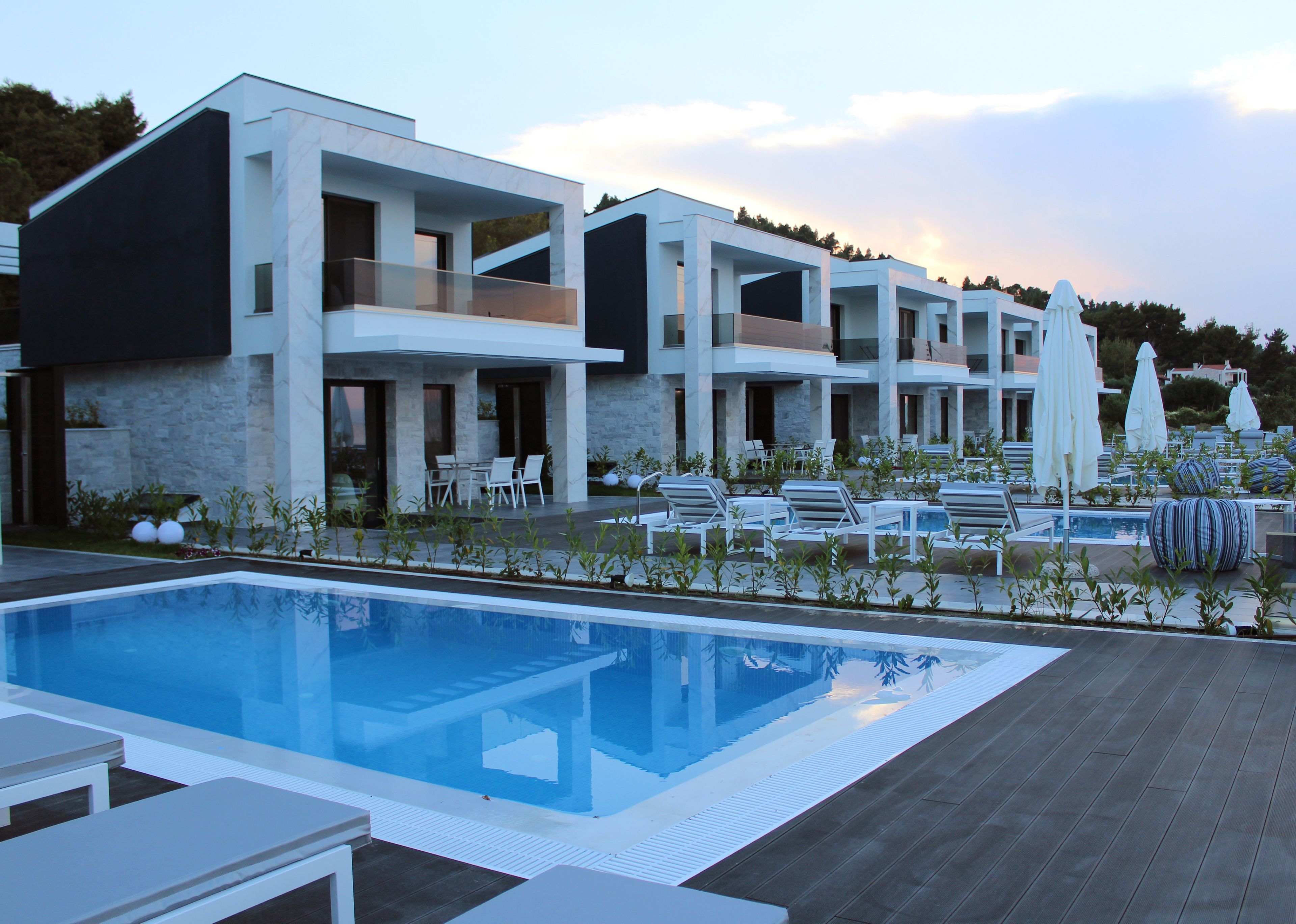 Piscina exterior sazonal 