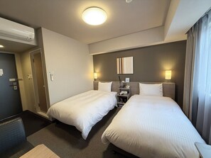 Quarto Twin Comfort, não fumadores | Wi-fi grátis, roupa de cama fornecida 