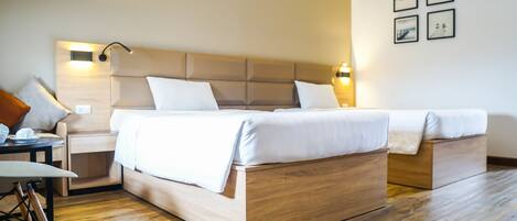 Quarto Superior | Minibar, cofre no quarto, secretária, Wi-fi grátis