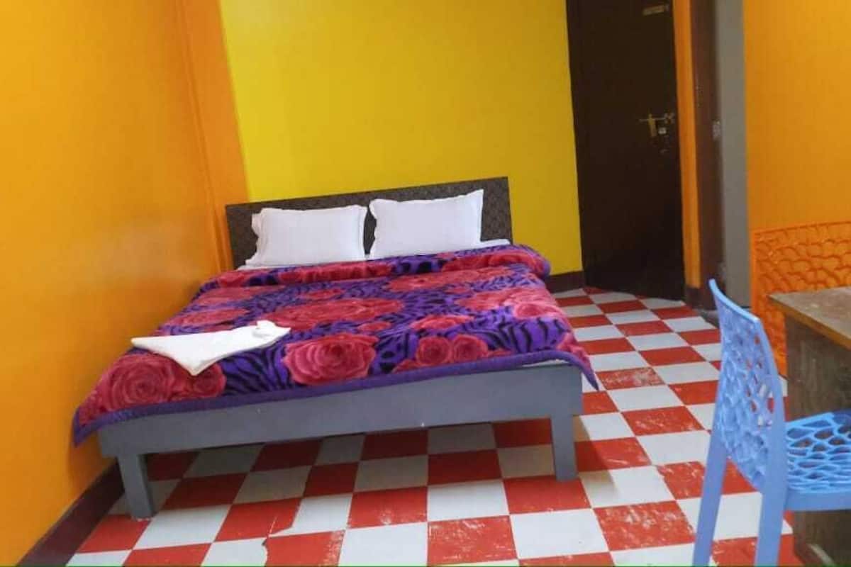 Quarto Deluxe | 1 quarto, edredões de penas, camas de colchão viscoelástico