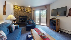 Apartamento em Condomínio Fechado, 2 quartos (2 Bath) | Vista para a montanha