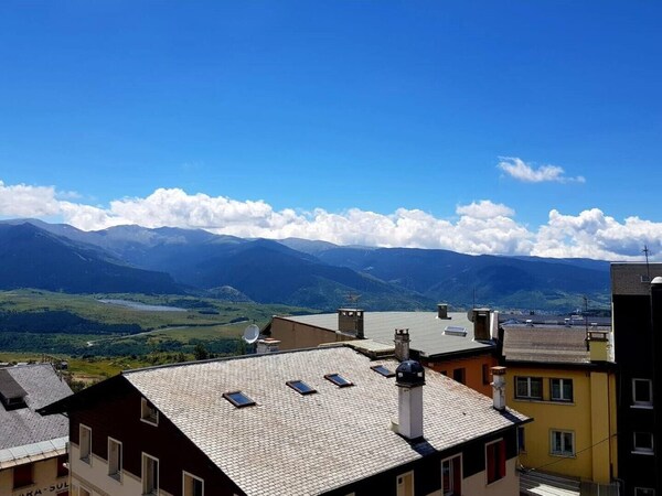 Charming 2** Studio In The Center Of Town With Breathtaking View, Private Parking Included - Llívia