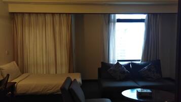 Apartamento Deluxe | Roupa de alta qualidade, edredões de penas