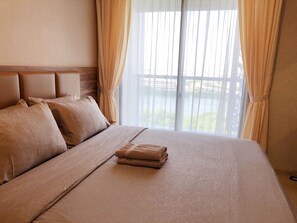Estúdio panorâmico, cozinha, vista para o mar | Roupas de cama premium, camas com colchões pillow-top, cortinas blackout