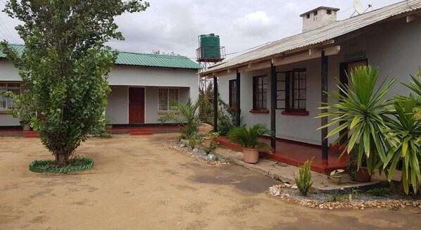 Fachada da propriedade