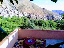 Pequeno-almoço preparado no momento diário (3 EUR por pessoa) 