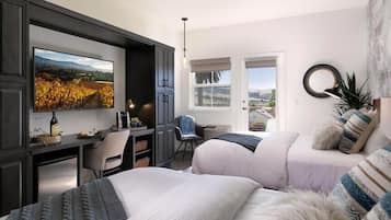 Quarto Deluxe, 2 camas queen-size | Roupa de alta qualidade, edredões de penas, camas de colchão pillowtop