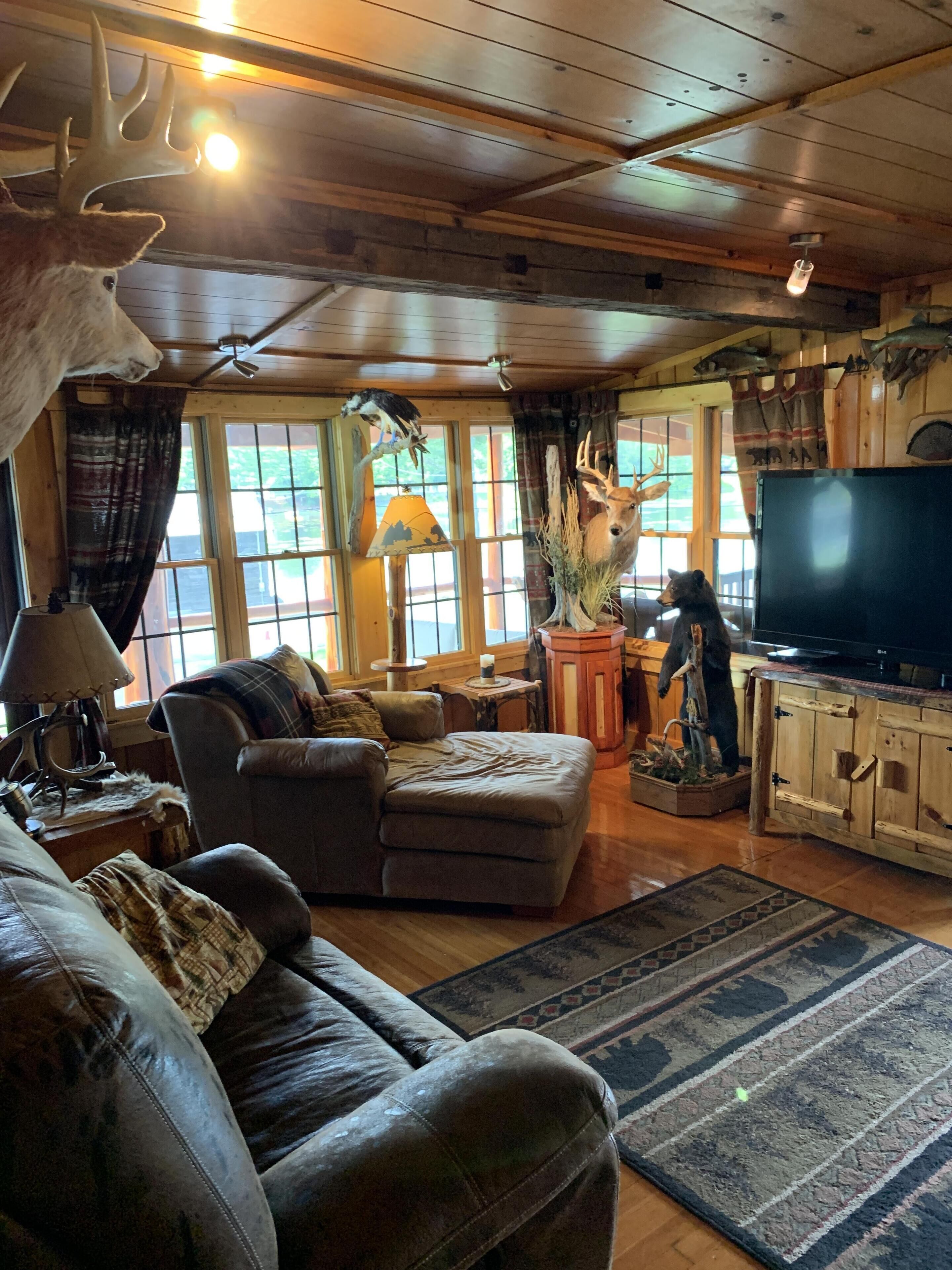 Adirondack Mts. Lakefront Cabin With Hot Tub On Lake Algonquin, Wells , Ny. - Adirondack Mountains