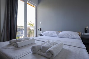 Minibar, com decoração personalizada, com mobília individualizada 