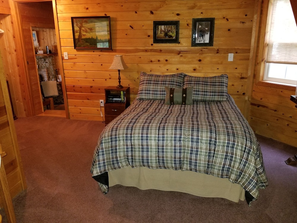 Cozy Cabin On The River Near Stevens Pass. Pet Friendly With Lots Of Amenities - Index, WA