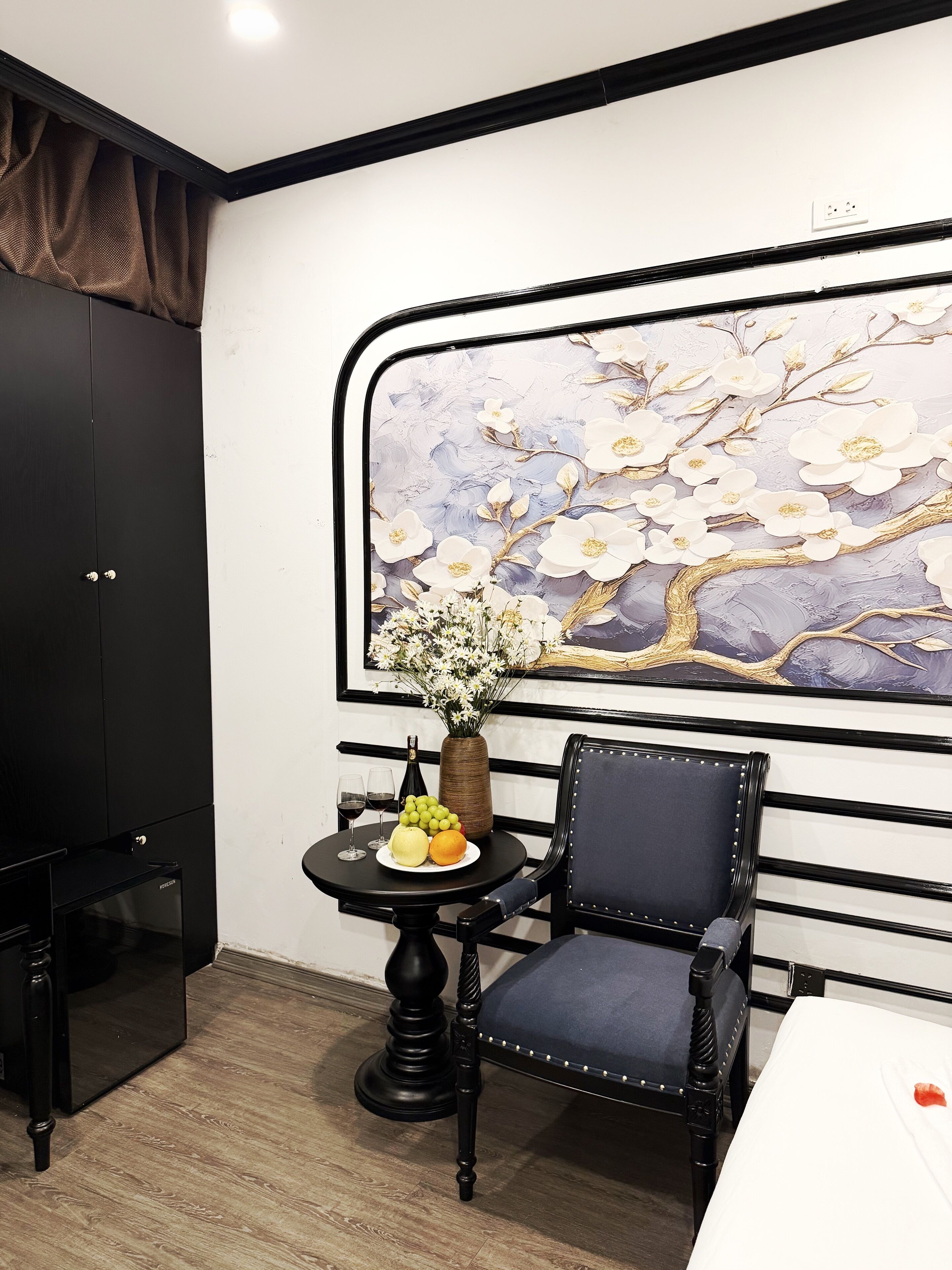 Quarto casal superior | Frigobar, escrivaninha, quartos à prova de som