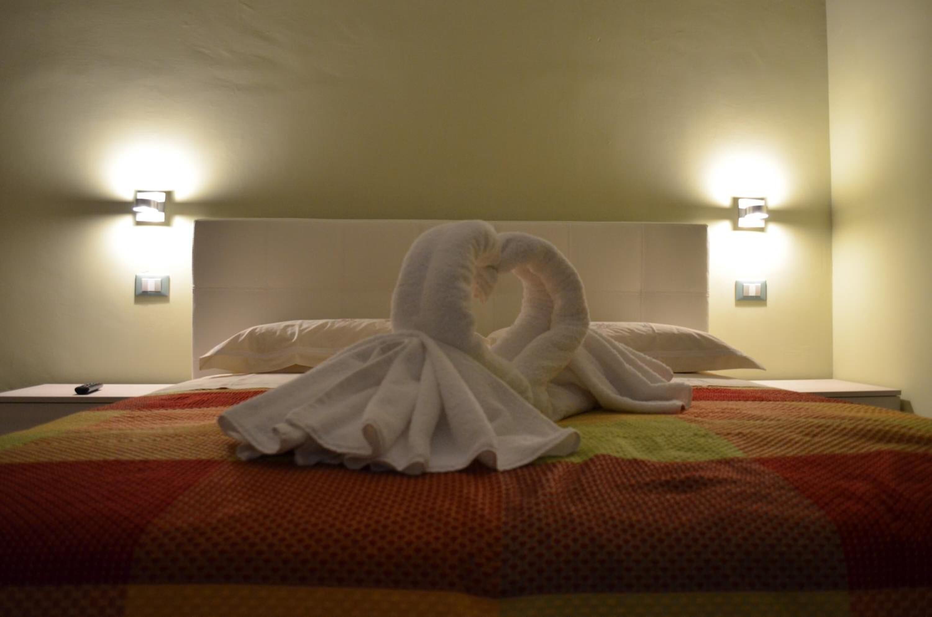 Escrivaninha, Wi-Fi de cortesia, roupa de cama