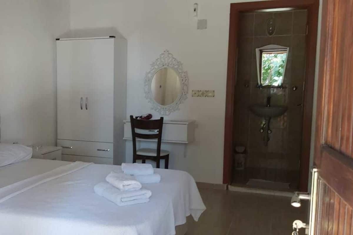 Quarto Standard | Roupa de alta qualidade