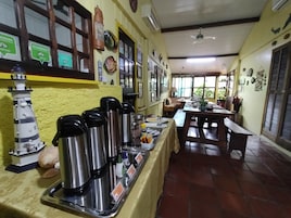 Café da manhã continental grátis todos os dias