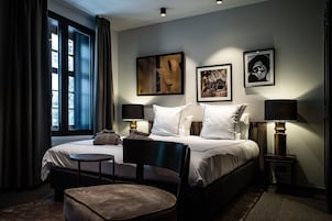 Suite, lareira | Cofre no quarto, secretária 
