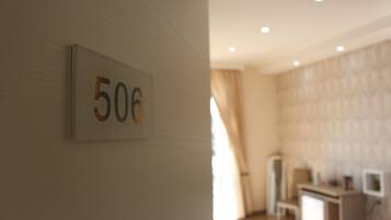 Quarto Triplo (6) | Edredões de penas, secretária, quartos insonorizados