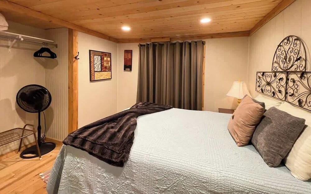 Cabaña Del Encanto De Carter - Cosy Cabins Real Estate, Llc. - Ruidoso Downs, NM