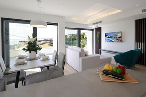 Apartamento, vista para o mar (MM3) | Refeições no quarto