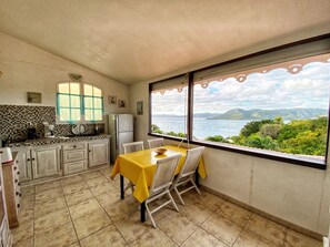 Duplex | Individualmente decorados, individualmente mobiliados, Wi-Fi de cortesia