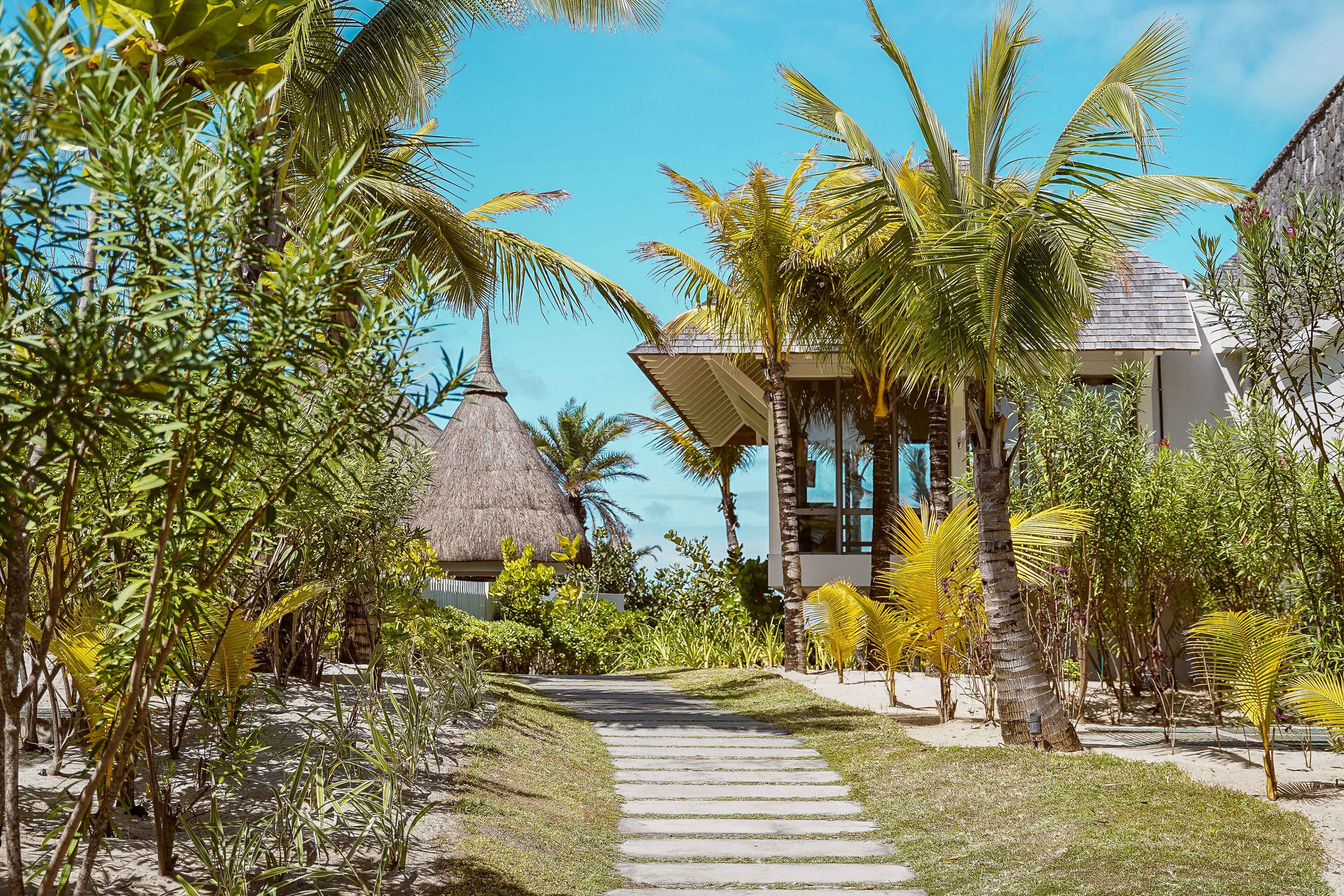 3 restaurantes, café da manhã, culinária internacional