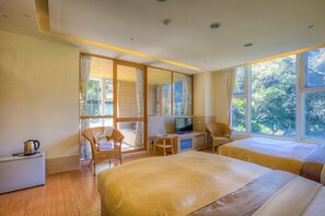 Quarto Quádruplo, vista para a montanha (DA) | Cortinas/cortinados opacos, Wi-fi grátis, roupa de cama fornecida