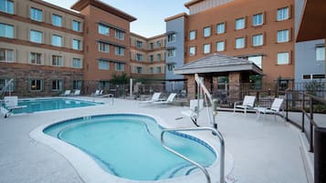 Piscina exterior