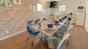 Villa, fumadores, piscina privativa (3LDK (100m²)-6 beds-Pool- BBQ) | Sala de estar | TV de ecrã plano